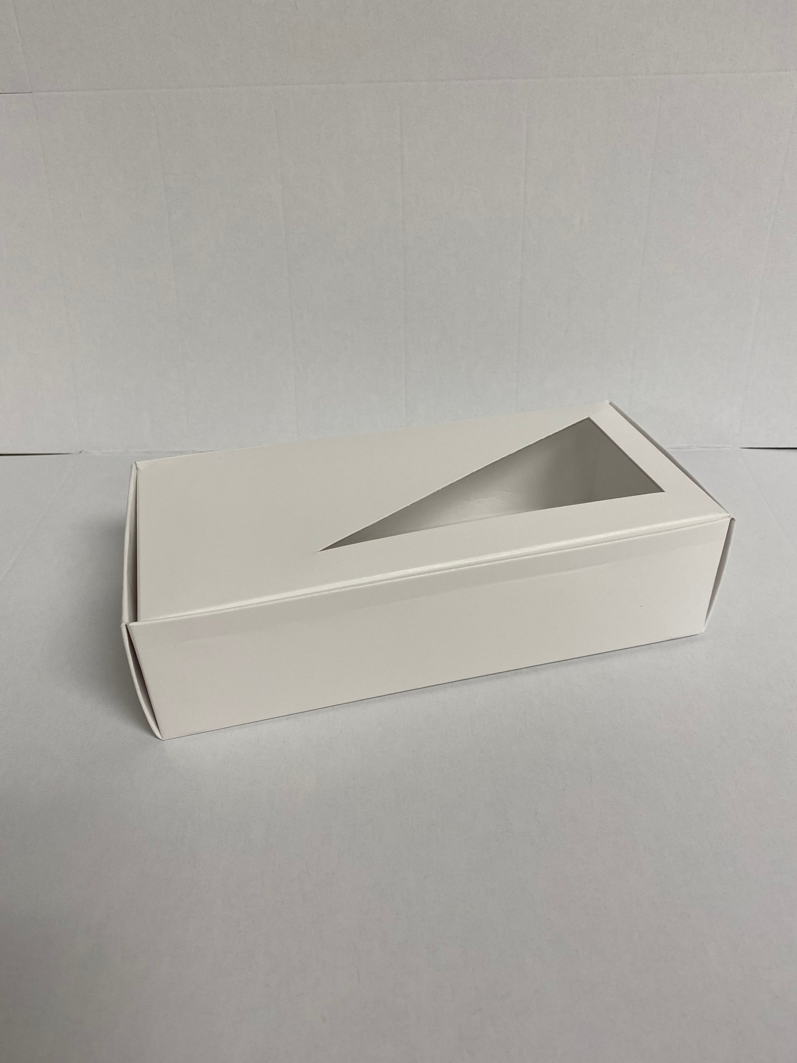 1 Pound Triangle Window Box (111W) | Sweet Creations Unlimited, Inc.