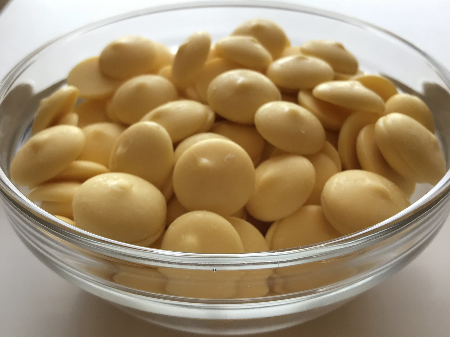 Merckens Yellow Chocolate Wafers | Sweet Creations Unlimited, Inc.